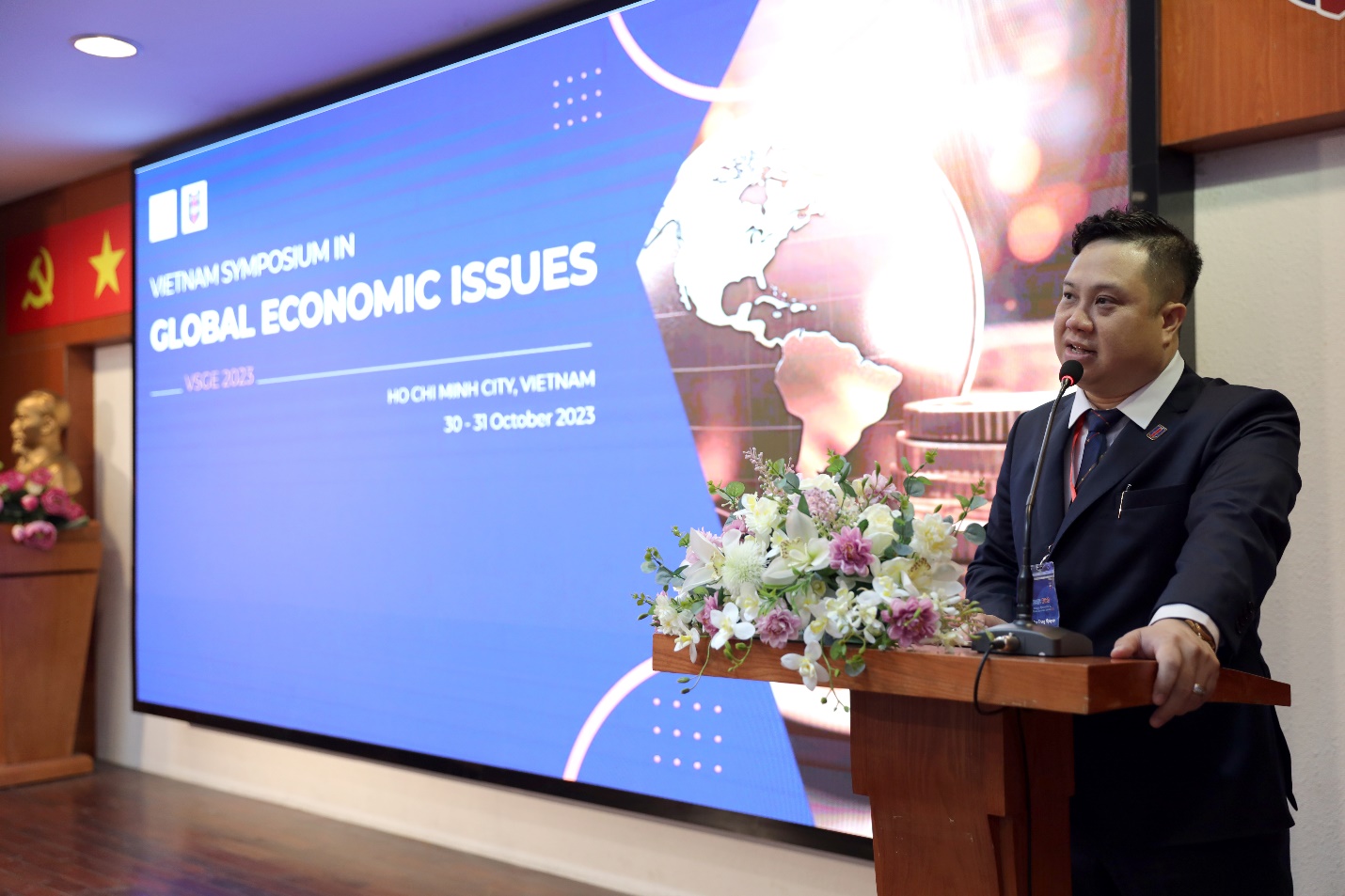 Khai mạc Diễn đàn Việt Nam về Các vấn đề kinh tế toàn cầu năm 2023 ...